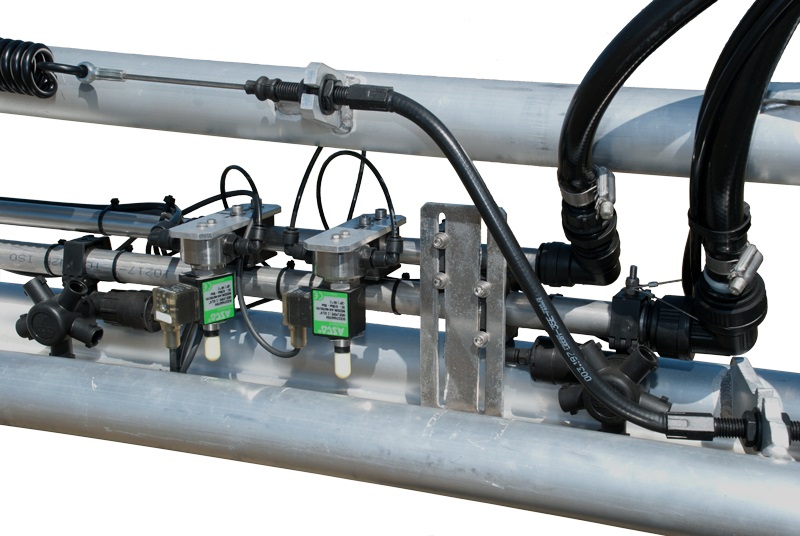 We supply aluminum spray booms in Canada - Gaber Distributors